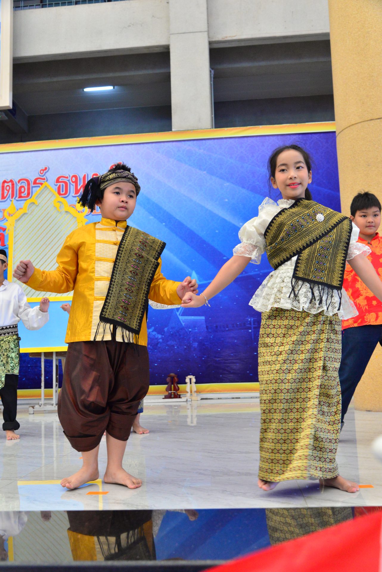 One vision one identity one community - โรงเรียนเซนต์ปีเตอร์ ธนบุรี